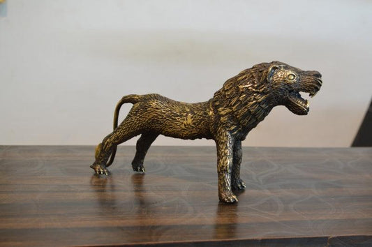 Sculptures of Tigers | Bronze, Metal, Stone and More – ArtZolo.com